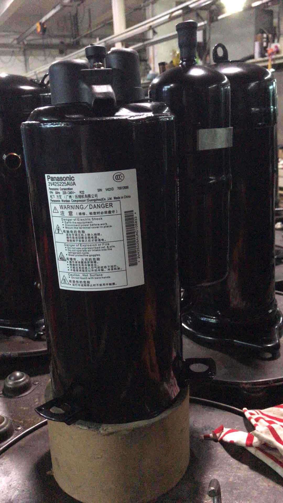 2V42S225AUA Panasonic Refrigeration Compressor